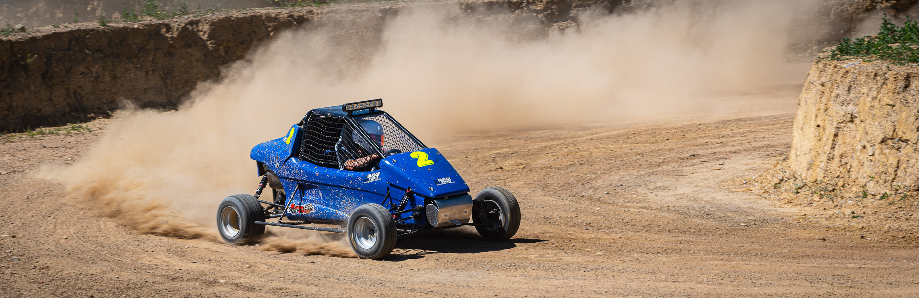 Buggy Crosscar sur circuit terre à Sautron, Nantes-Nord → BUGGY EVENTS