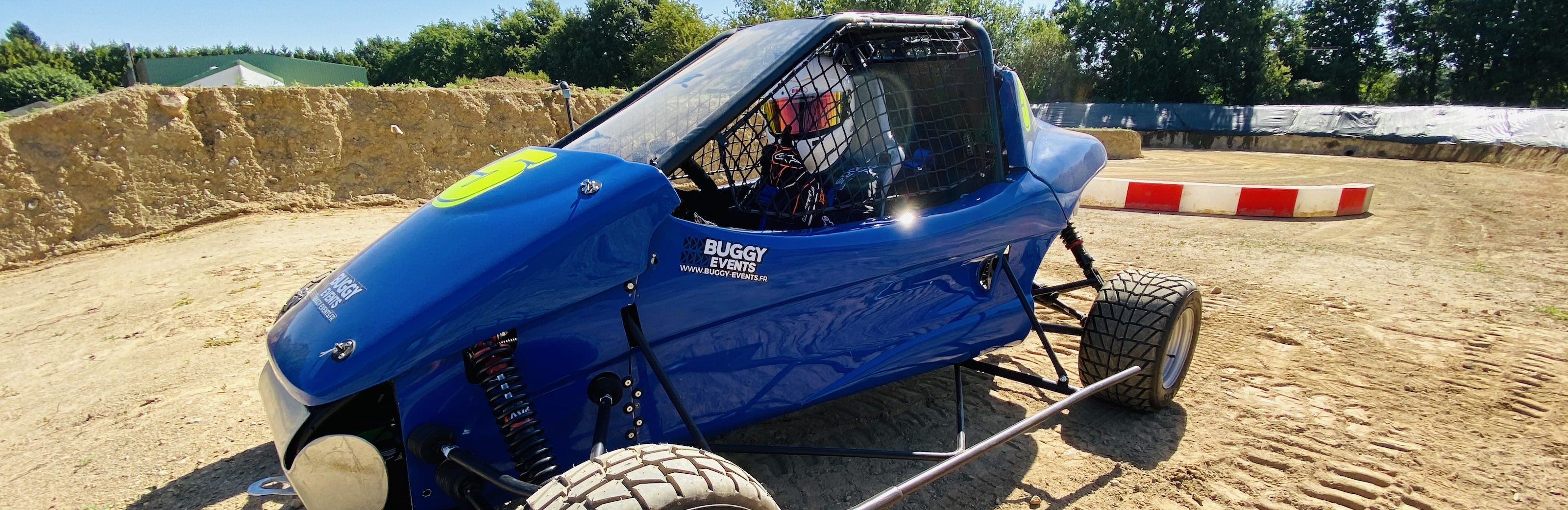 Buggy Crosscar sur circuit terre à Sautron, Nantes-Nord → BUGGY EVENTS